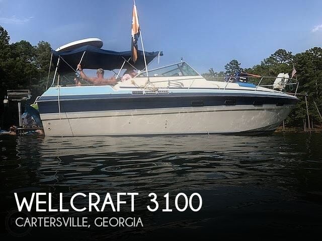 1984 Wellcraft 3100 Express Power boat for Sale in Euharlee, GA