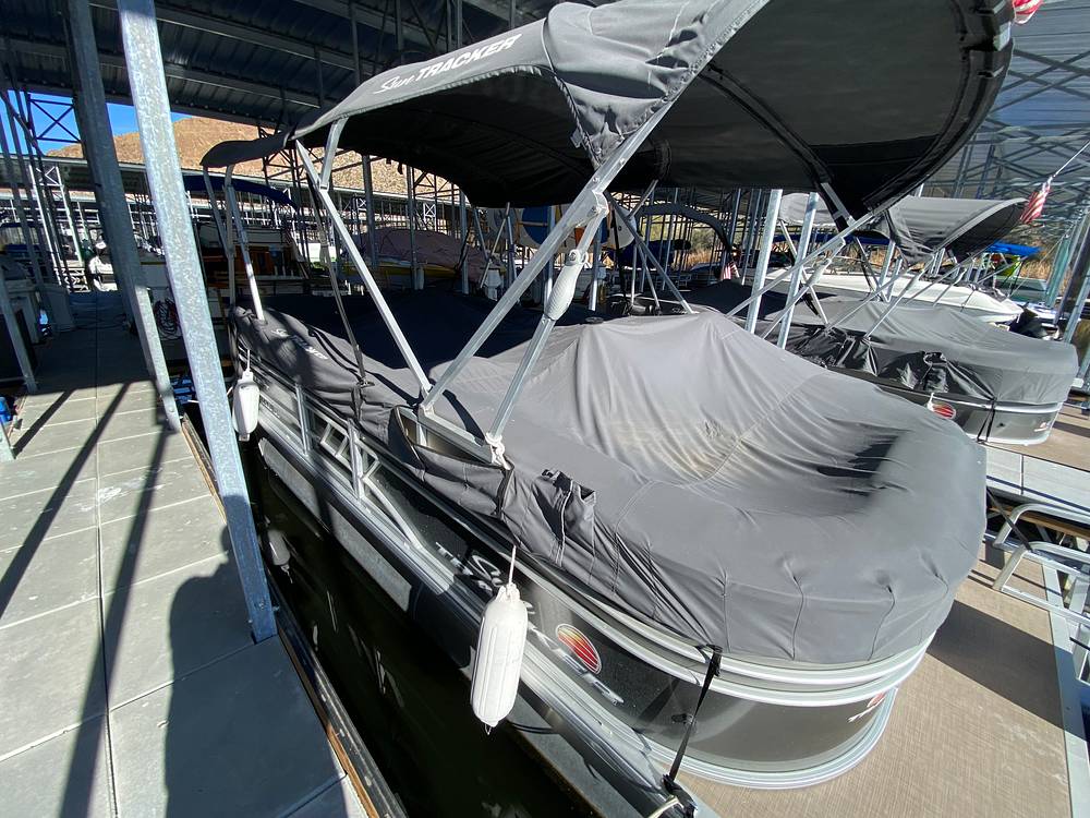 2021 Sun Tracker Party Barge 20DLX Pontoon Boat for Sale in