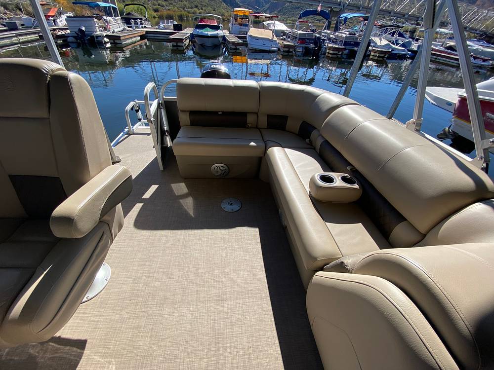 2021 Sun Tracker Party Barge 20DLX Pontoon Boat for Sale in