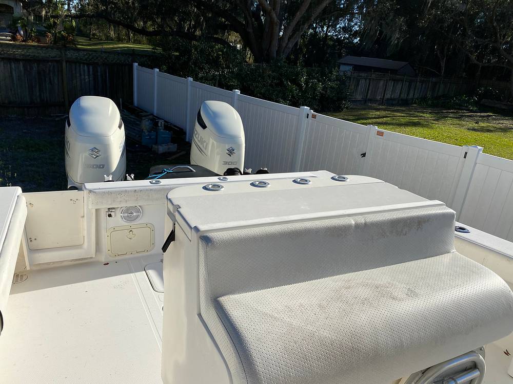 2002 Mako 314 Cuddy Power boat for Sale in Tarpon Spgs, FL