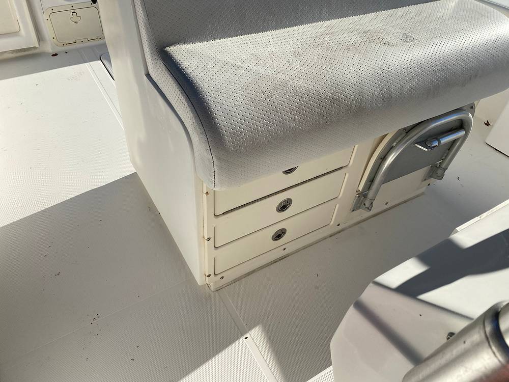 2002 Mako 314 Cuddy Power boat for Sale in Tarpon Spgs, FL