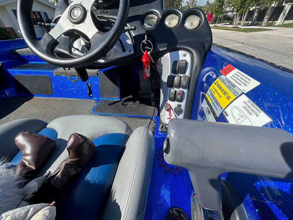 2005 Stratos 294 Pro XL Power boat for Sale in Ft Lauderdale, FL