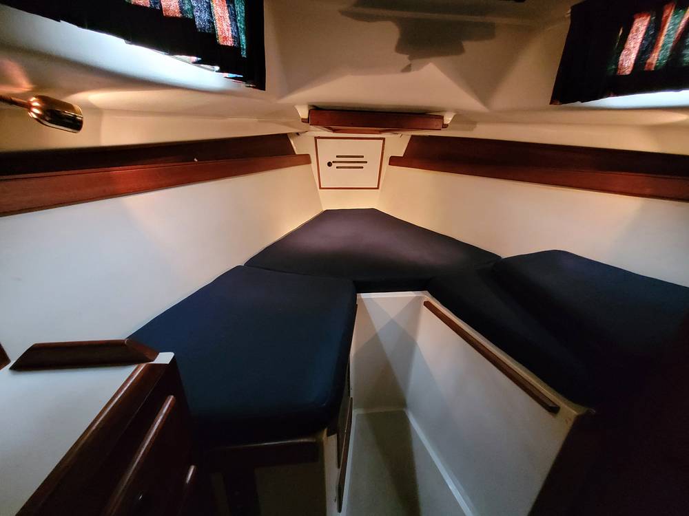 1980 Pearson 365 Sailboat for Sale in Clear Lake Shores, TX