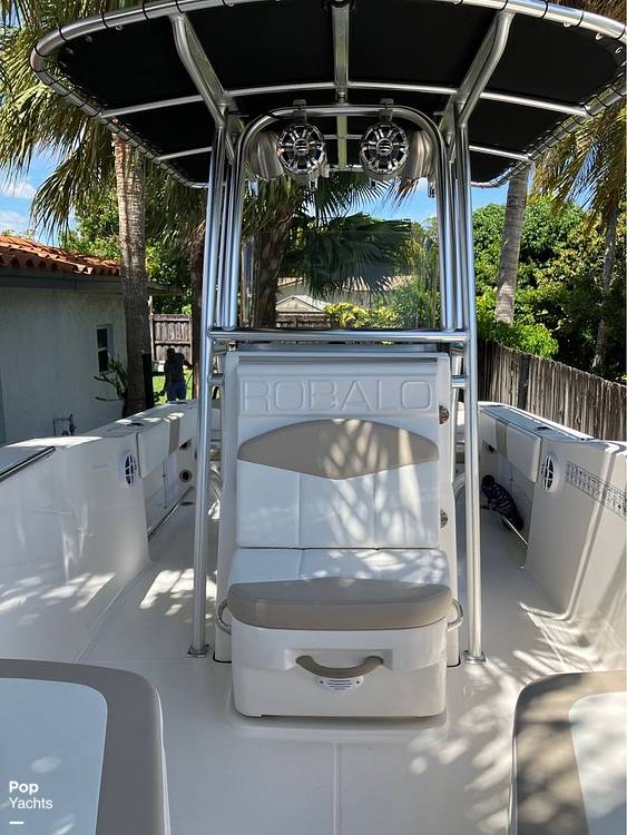 2022 Robalo r200 Power boat for Sale in Miami, FL