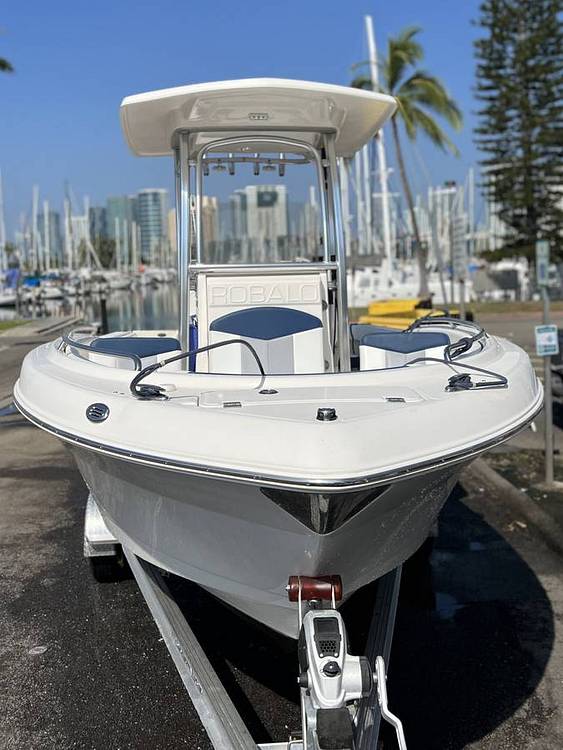 2020 Robalo 222EX Power boat for Sale in Honolulu, HI