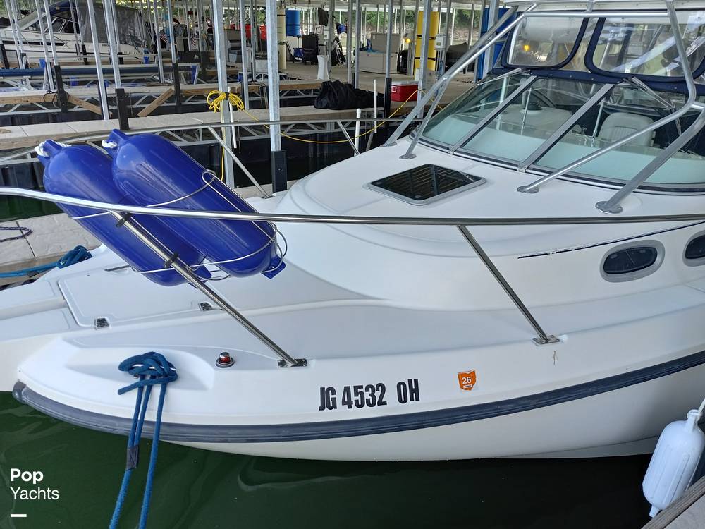 2001 Boston Whaler Conquest 28 Power boat for Sale in Cains Store, KY
