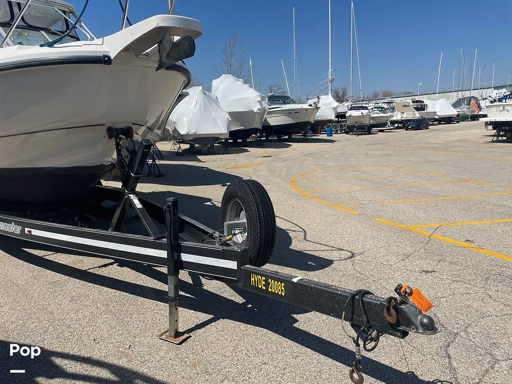 2001 Boston Whaler Conquest 28 Power boat for Sale in Cains Store, KY