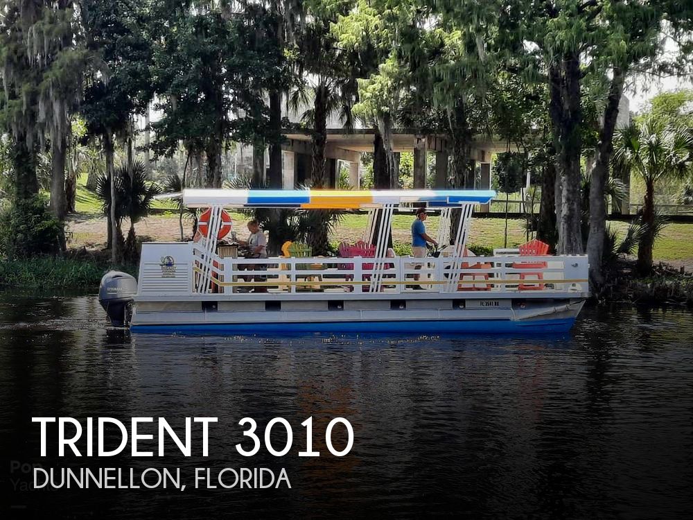 2015 Trident 3010 Pontoon Boat for Sale in Citrus Spgs, FL