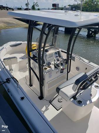 2021 Robalo R222 Power boat for Sale in Cutler Bay, FL