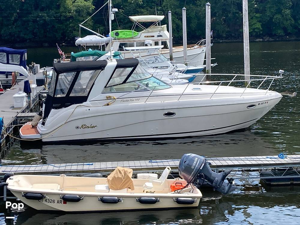 2002 Rinker 310 Fiesta Vee Power boat for Sale in Norwalk, CT